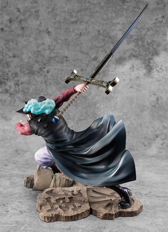 Dracule Mihawk Figure (34Cm) | [Free Delivery]
